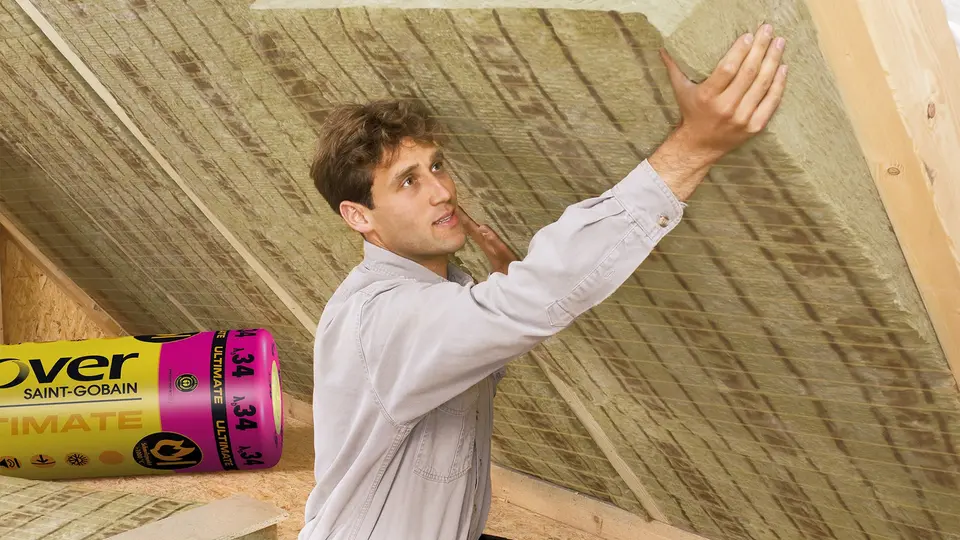 ULTIMATE ZKF-031 - Brandschutz-Zwischensparren-Klemmfilz | ISOVER